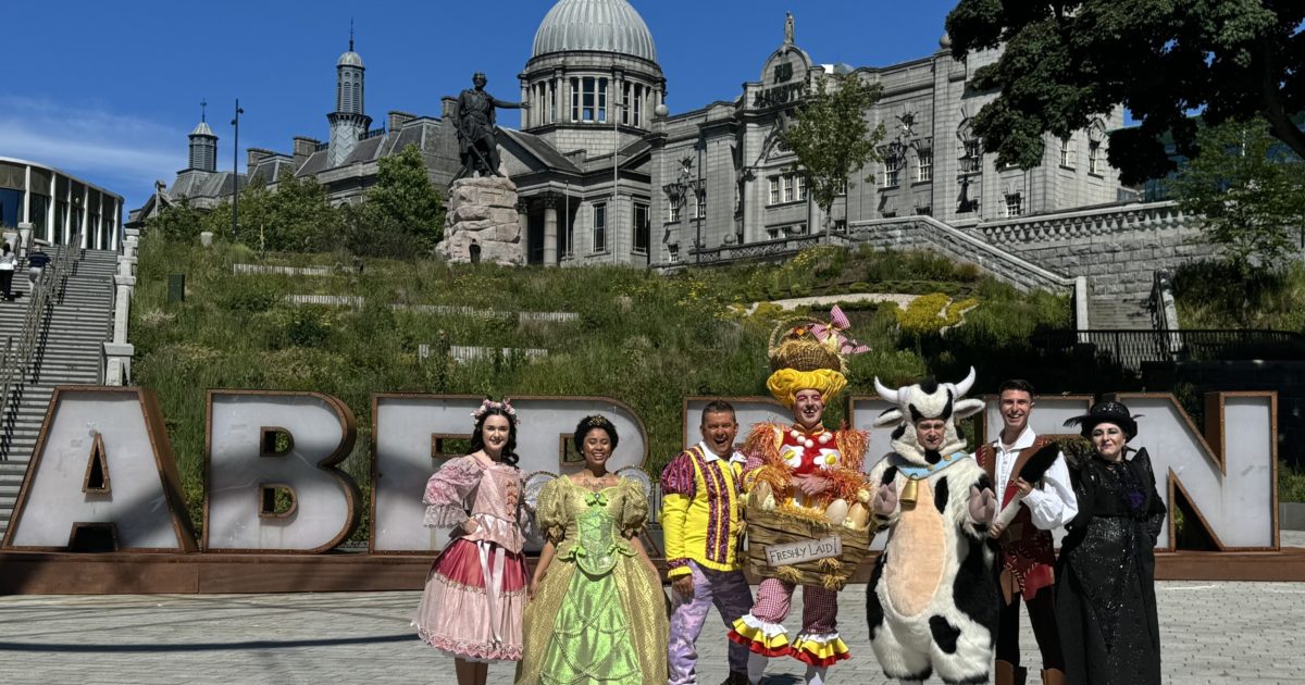 PANTO STARS SPELL OUT FESTIVE FUN AT ABERDEEN LETTERS FOR LAUNCH OF HMT ...