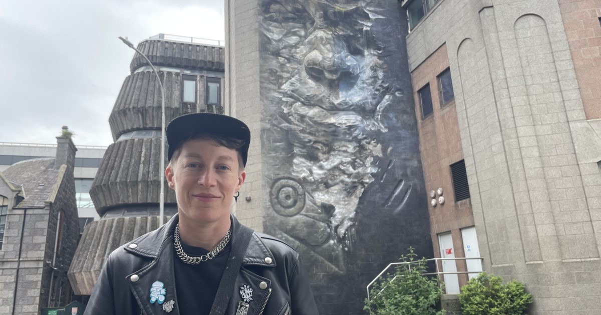 ARTIST CBLOXX REVEALS THE STORY BEHIND THEIR MURAL – A ‘GIFT TO THE ...